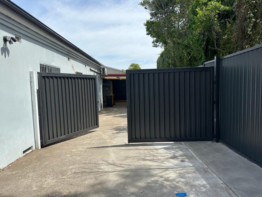 Double Gate Kit up to 3000mm Opening 2100mm High